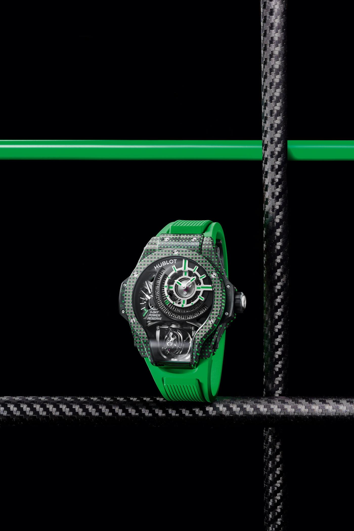 MP-09: 新色3Dカーボンとトゥールビヨン バイ-アクシス | Hublot JP